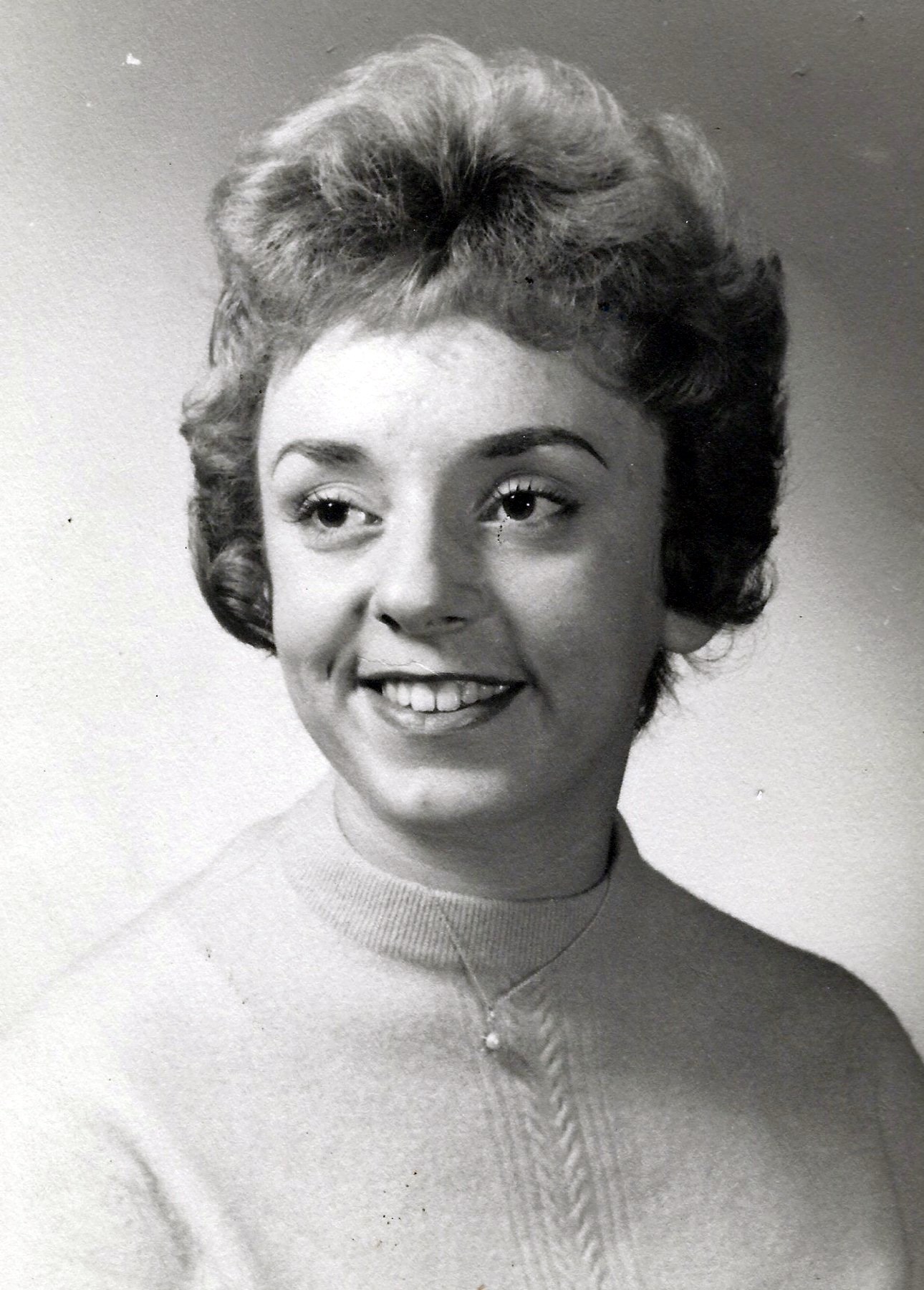 Julie Kovacs's Instagram, Twitter & Facebook on IDCrawl