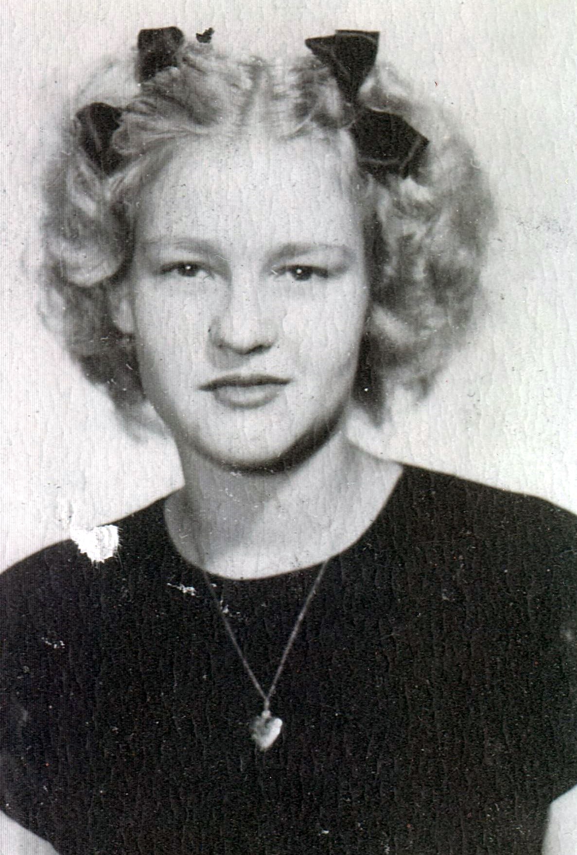 Naomi Miles's Instagram, Twitter & Facebook on IDCrawl