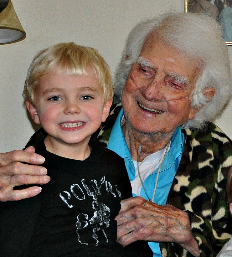 Joseph Gilchrist's Instagram, Twitter & Facebook on IDCrawl