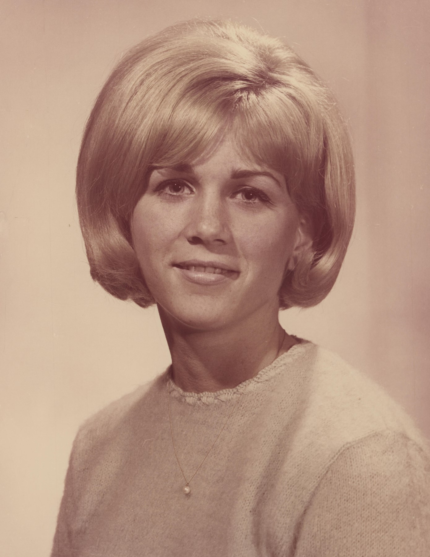 Mary Yates Obituary - Newhall, CA