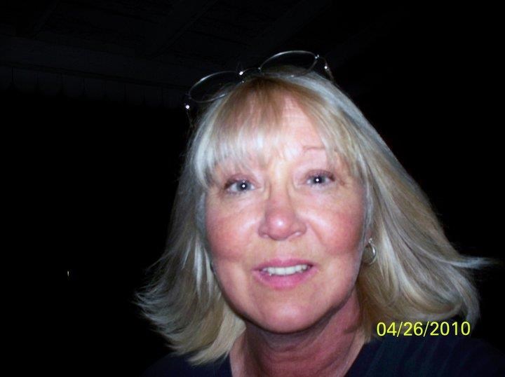 Donna Towe's Instagram, Twitter & Facebook on IDCrawl