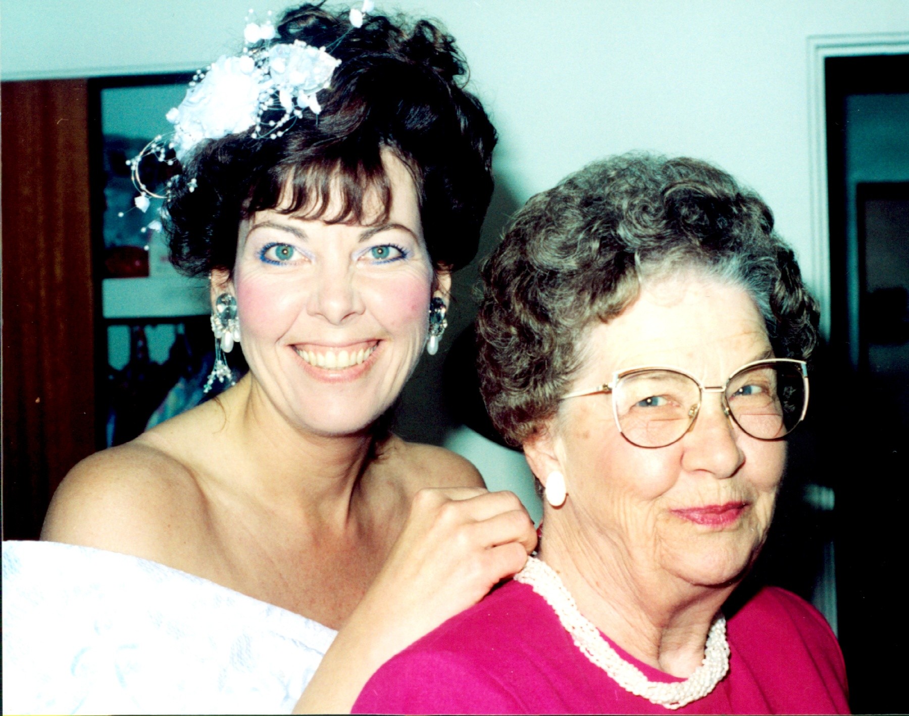 Robin Peel's Instagram, Twitter & Facebook on IDCrawl