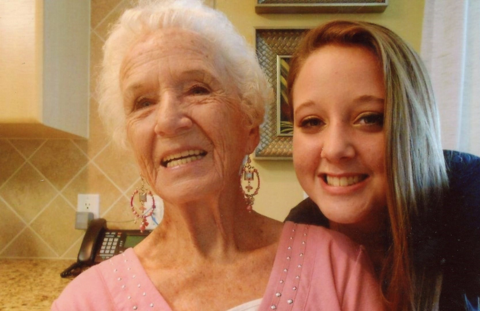 Sandra Cagle's Instagram, Twitter & Facebook on IDCrawl