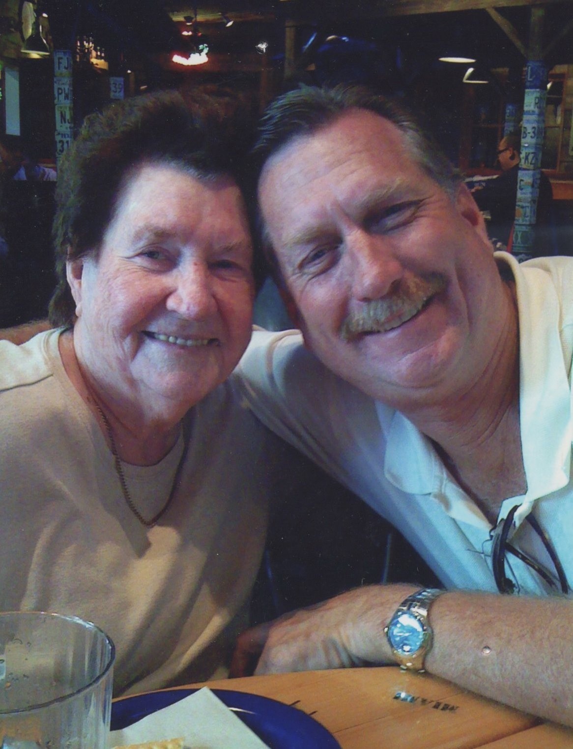 Loretta Combs's Instagram, Twitter & Facebook on IDCrawl