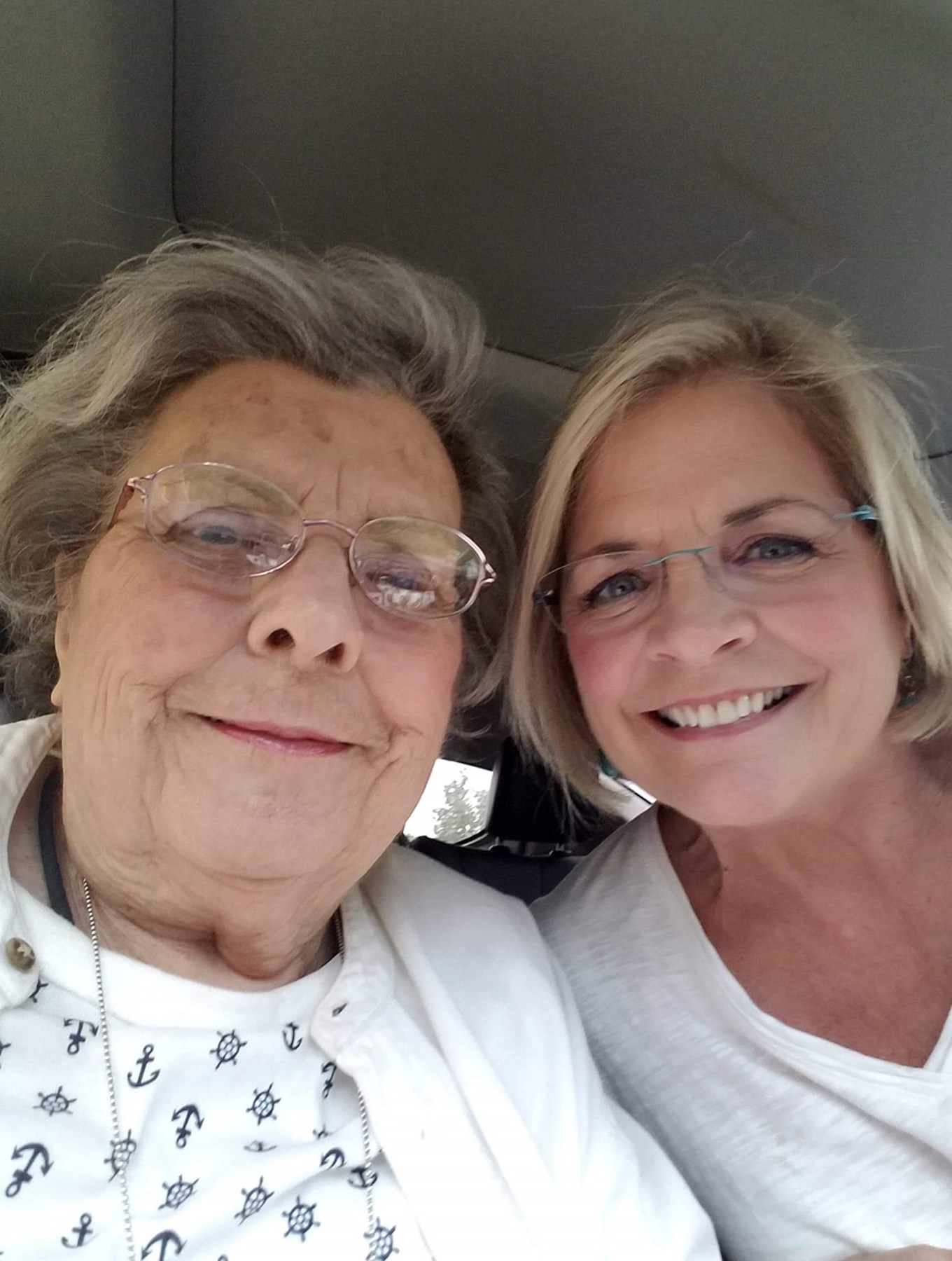 Amanda Rabb's Instagram, Twitter & Facebook on IDCrawl