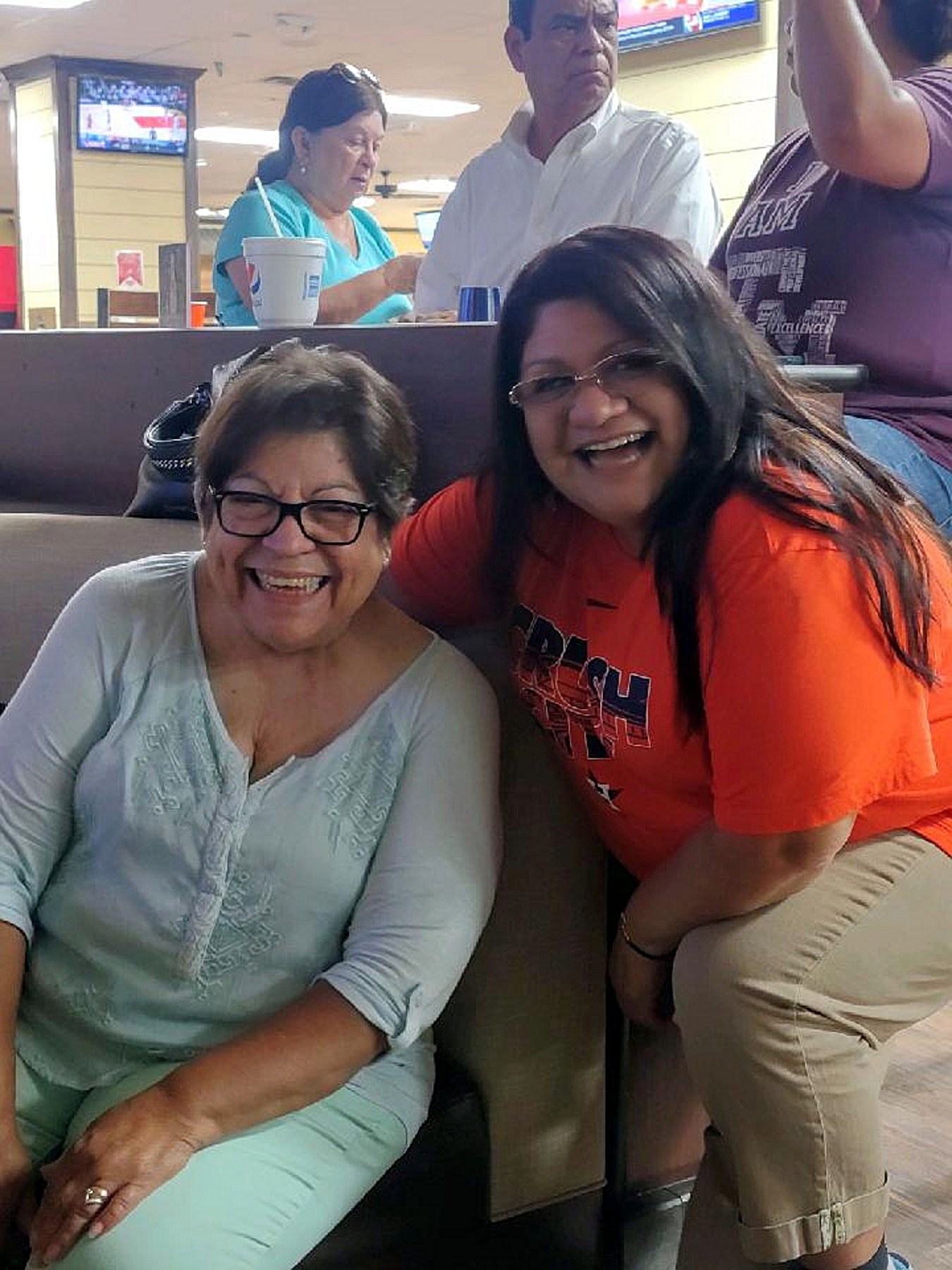 Amy Mendez's Instagram, Twitter & Facebook on IDCrawl