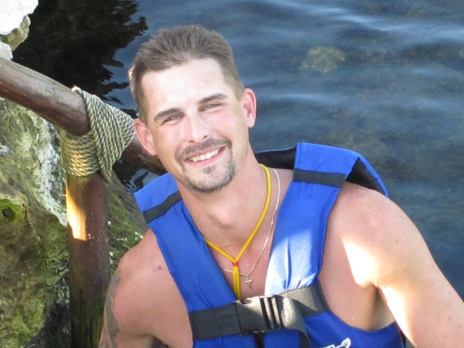 Ryan Elle Obituary - Calgary, AB