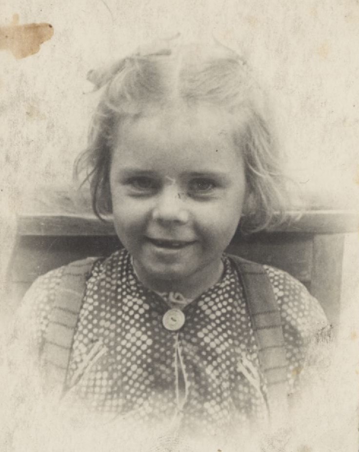Josephine Chambers's Instagram, Twitter & Facebook on IDCrawl