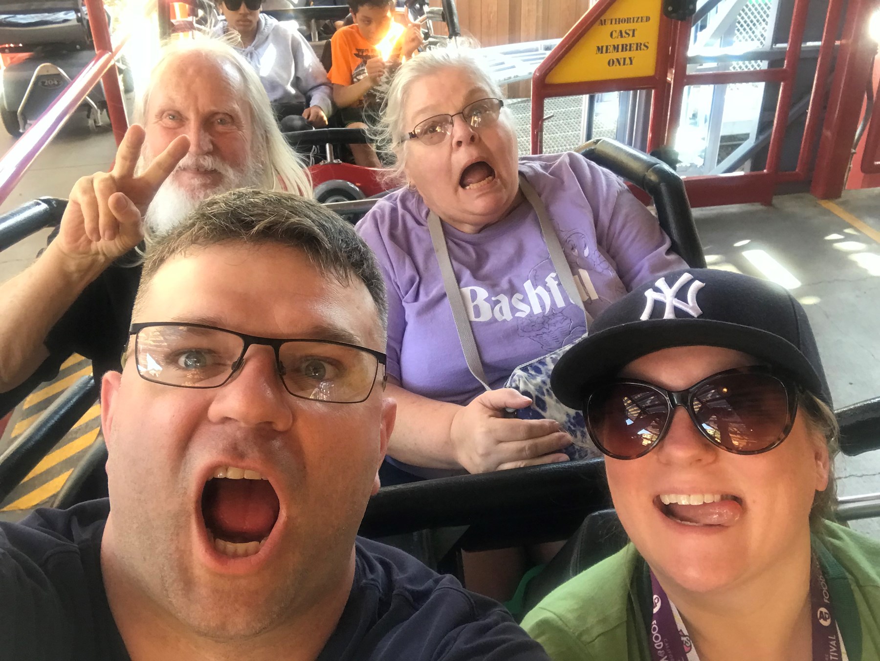 Jeffrey Collins's Instagram, Twitter & Facebook on IDCrawl