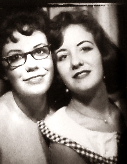 Iris Richardson's Instagram, Twitter & Facebook on IDCrawl