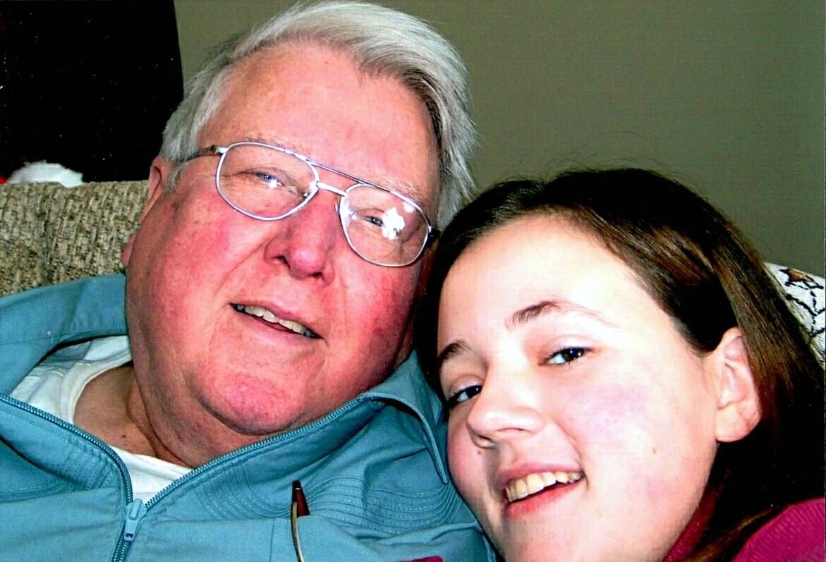 Julie Borg's Instagram, Twitter & Facebook on IDCrawl