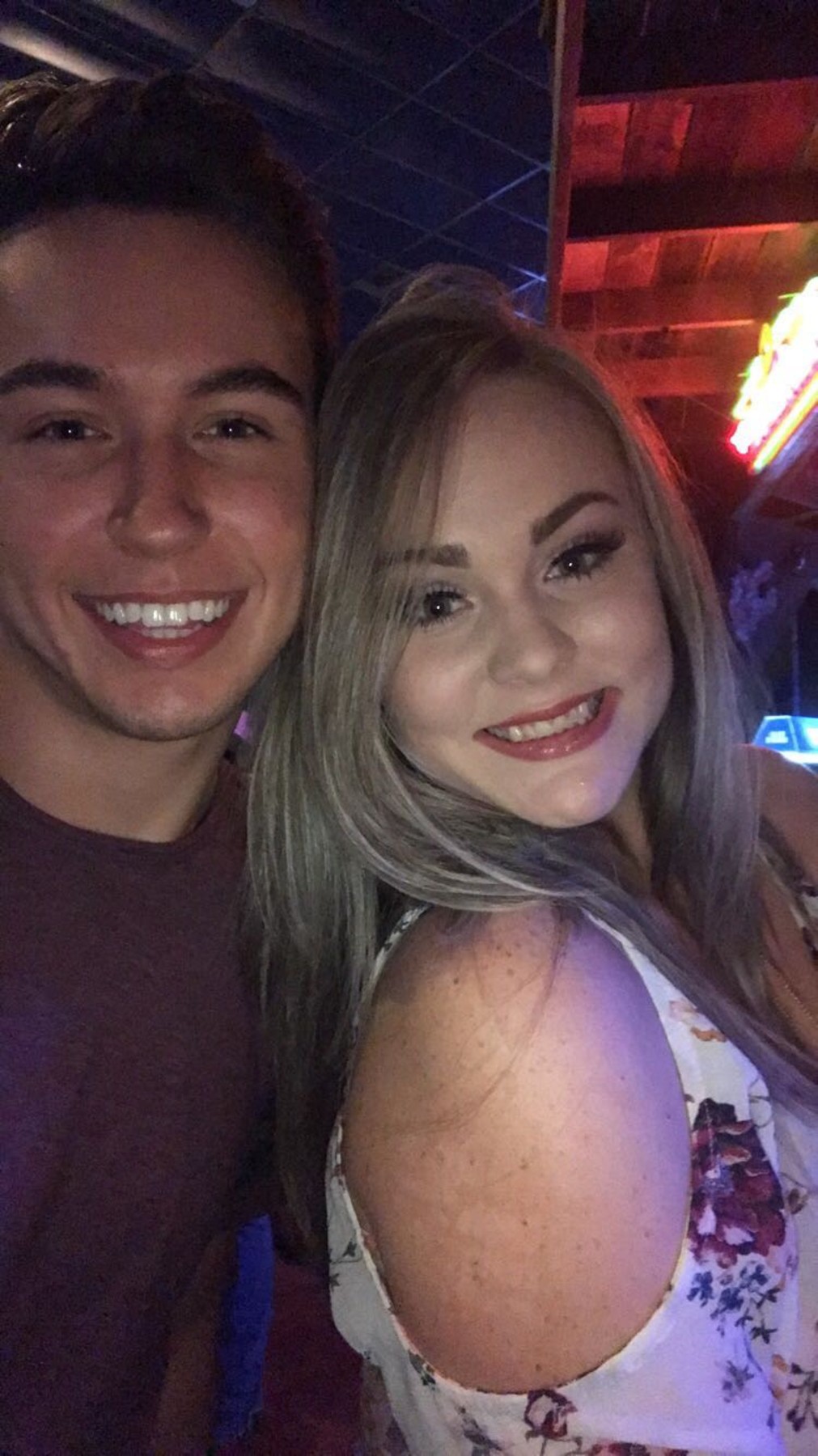 Robyn Austin's Instagram, Twitter & Facebook on IDCrawl