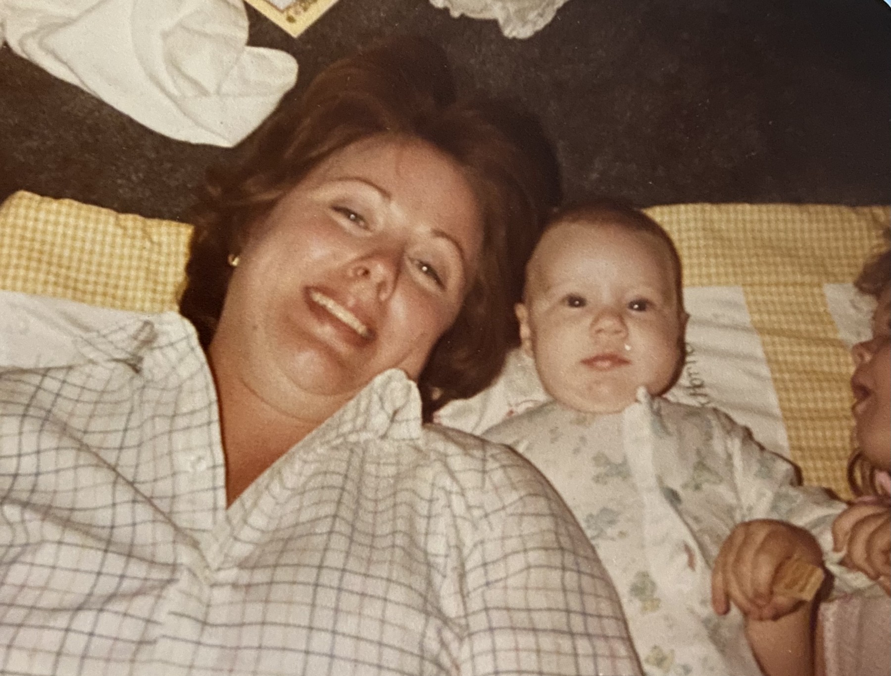 Gloria Howell's Instagram, Twitter & Facebook on IDCrawl