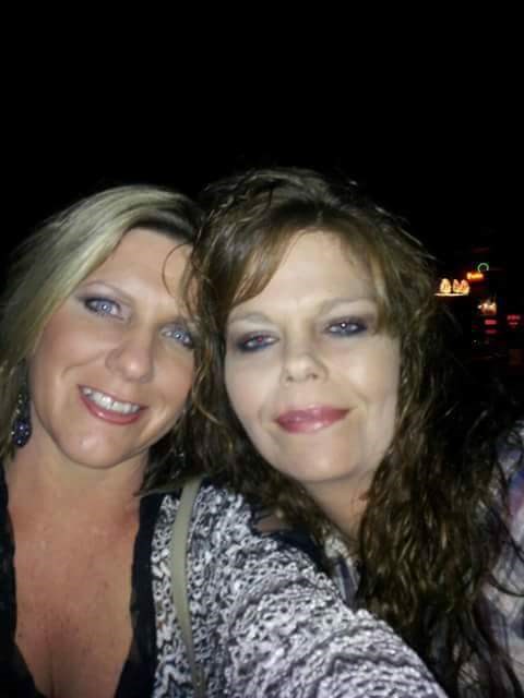 April Mills's Instagram, Twitter & Facebook on IDCrawl