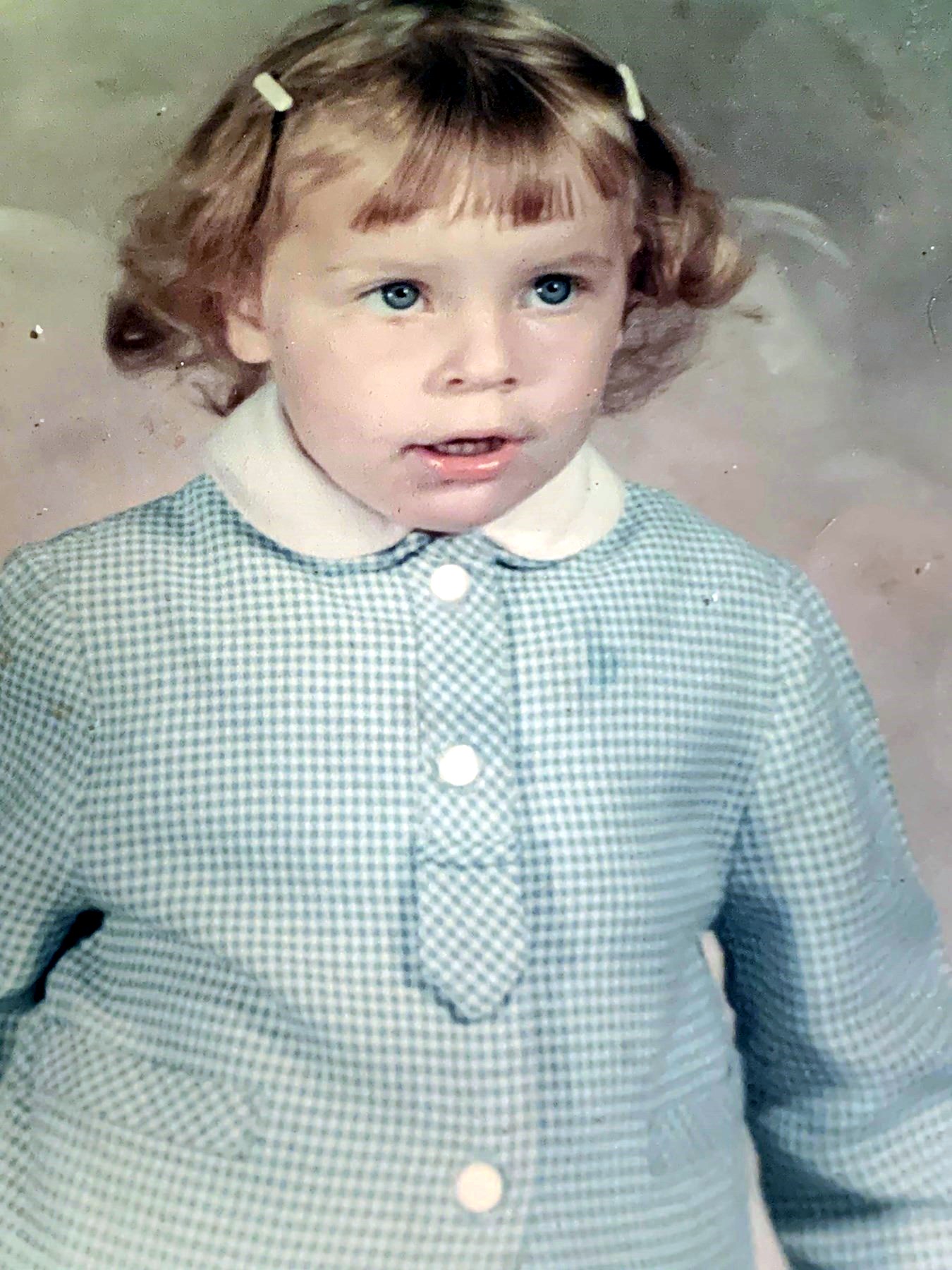 Laura Irwin's Instagram, Twitter & Facebook on IDCrawl