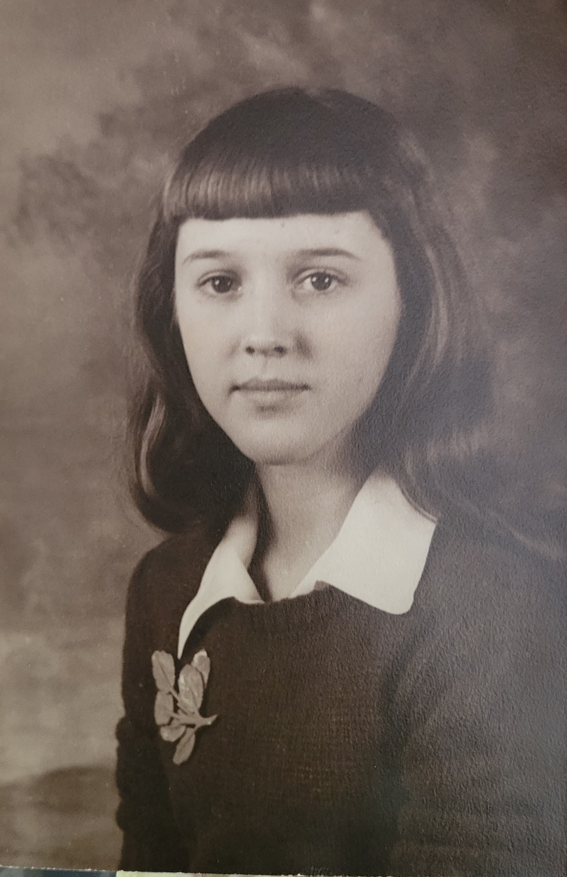 Eleanor Leonard's Instagram, Twitter & Facebook on IDCrawl