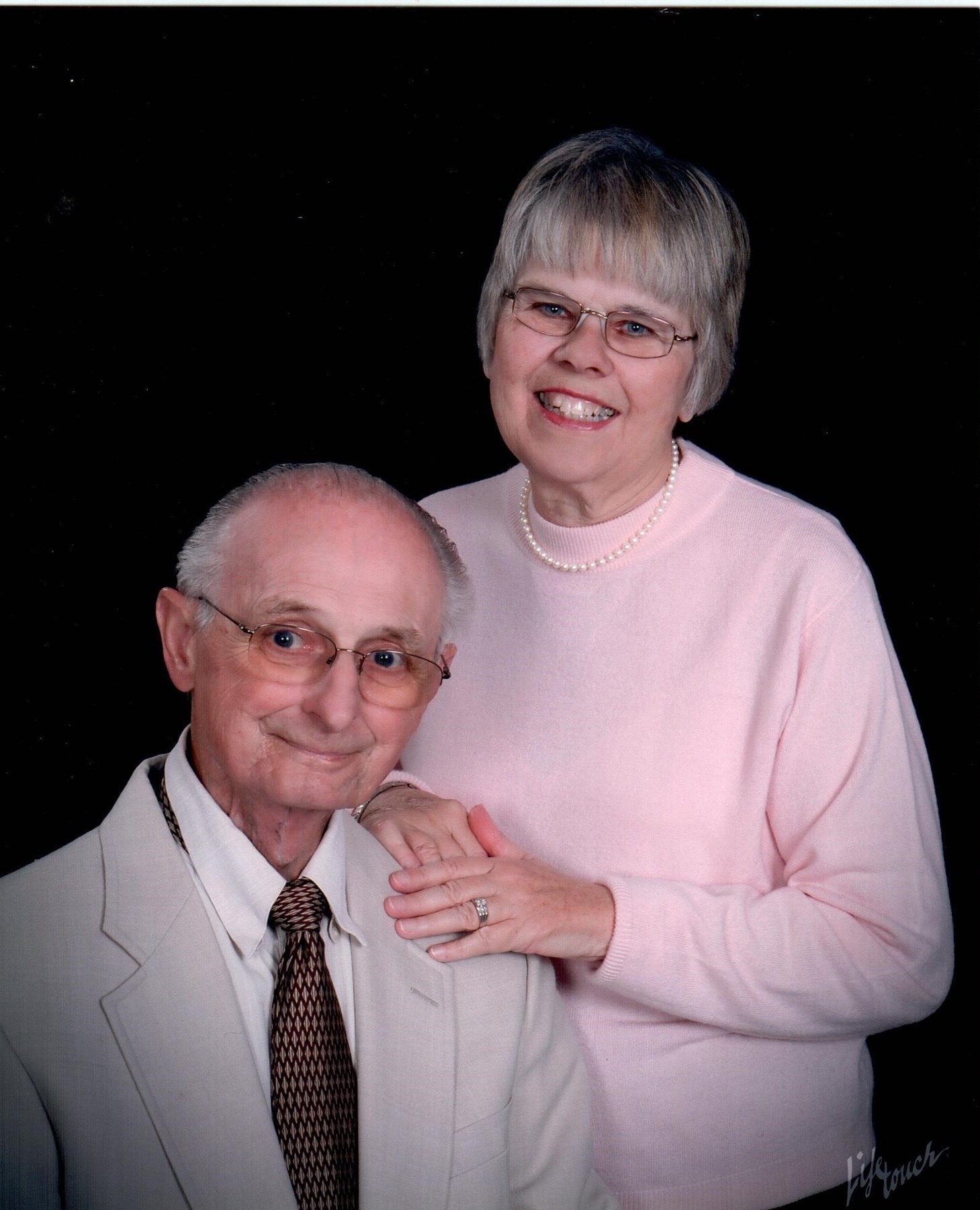James & Barbara Mika Obituary - Oakbrook Terrace, IL