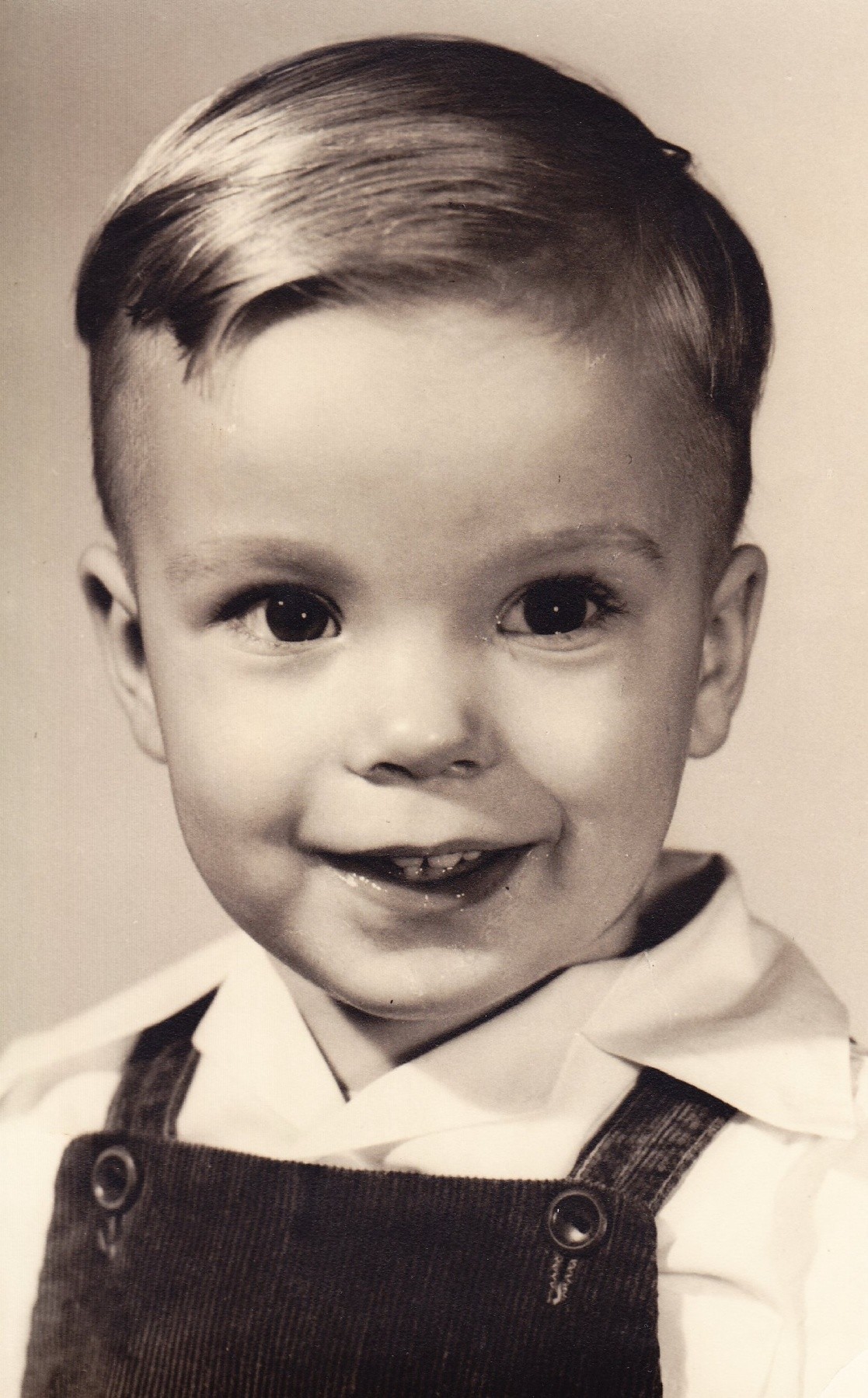 Daniel Burrows's Instagram, Twitter & Facebook on IDCrawl