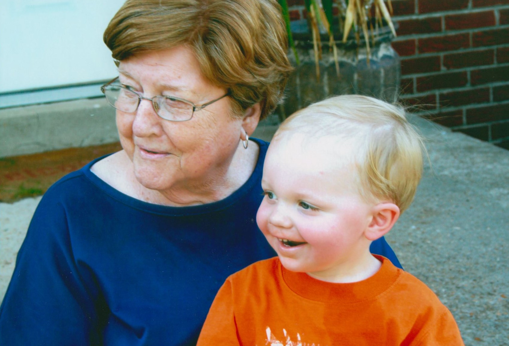 Catherine Whitley's Instagram, Twitter & Facebook on IDCrawl