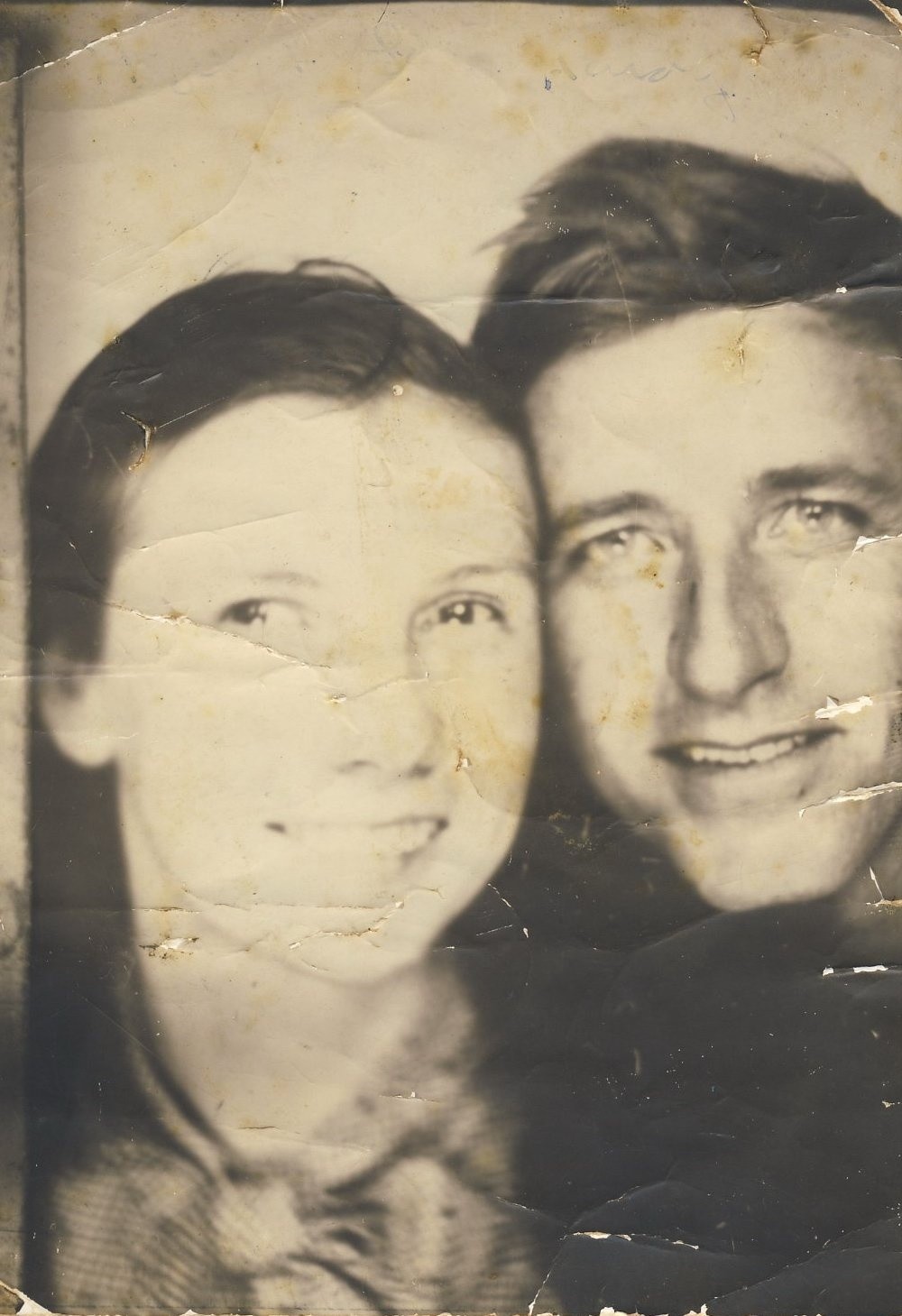 Hazel Hardy - Facebook, Instagram, Twitter [Profiles]