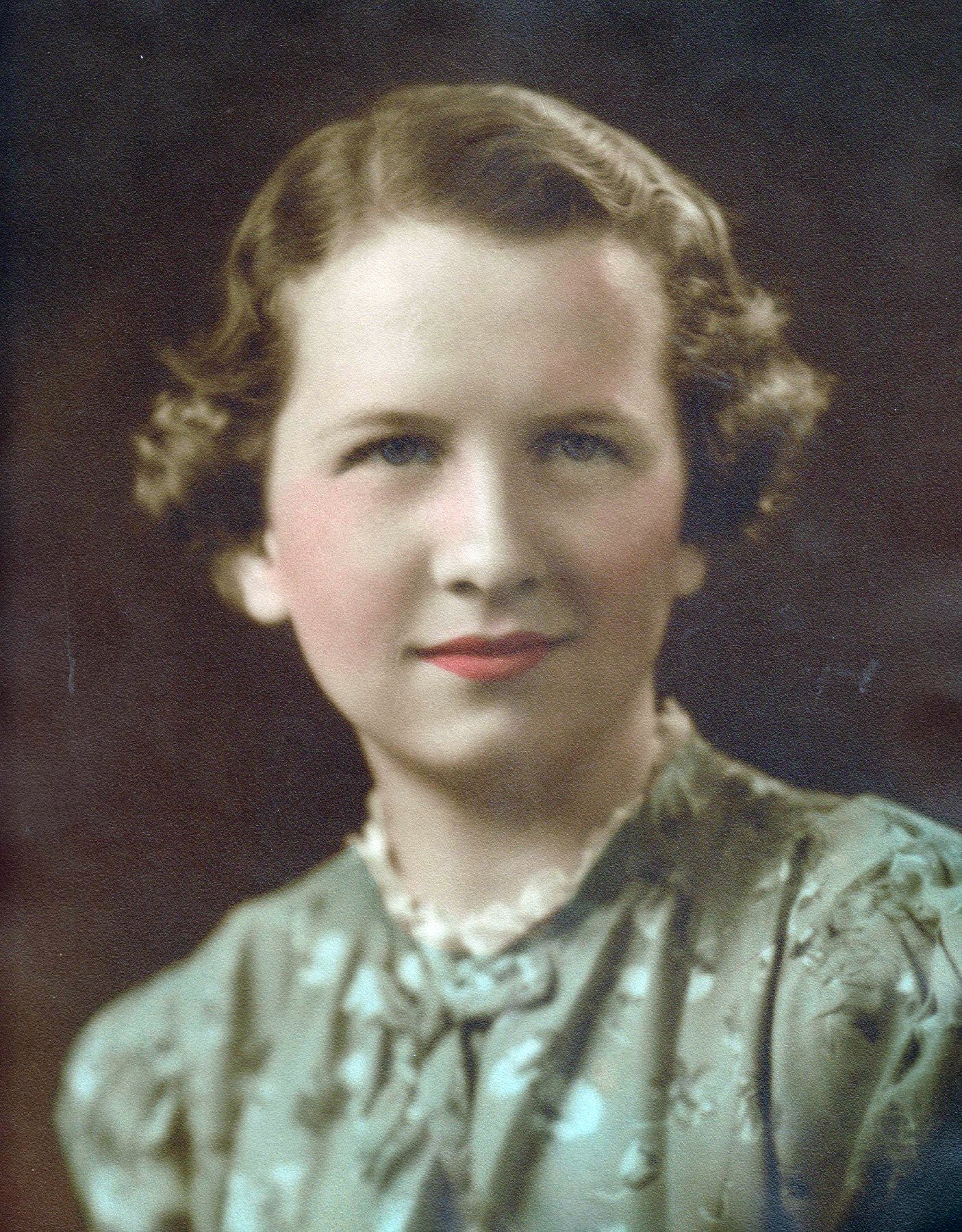 Laura Perkins's Instagram, Twitter & Facebook on IDCrawl