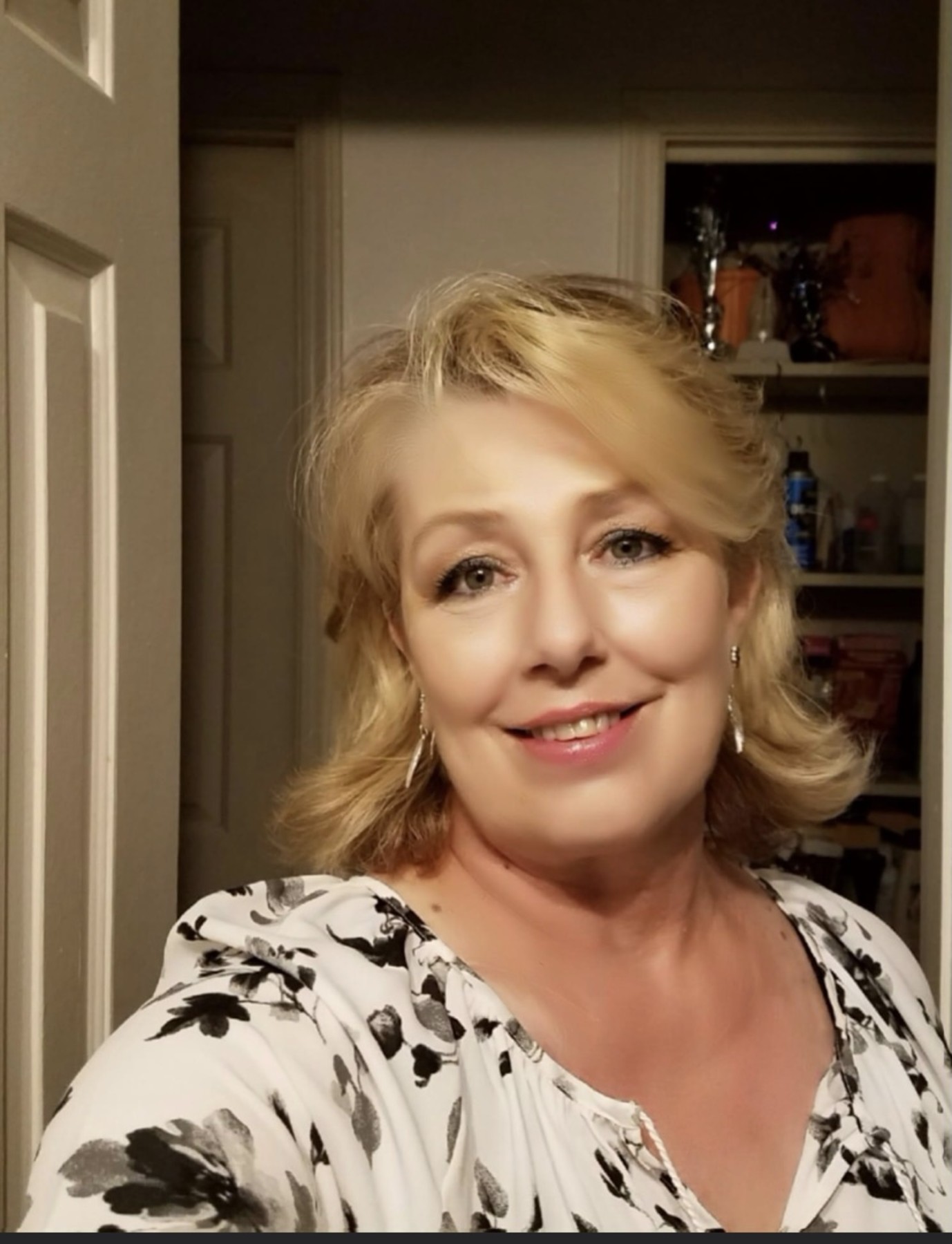 Lisa Dixon's Instagram, Twitter & Facebook on IDCrawl