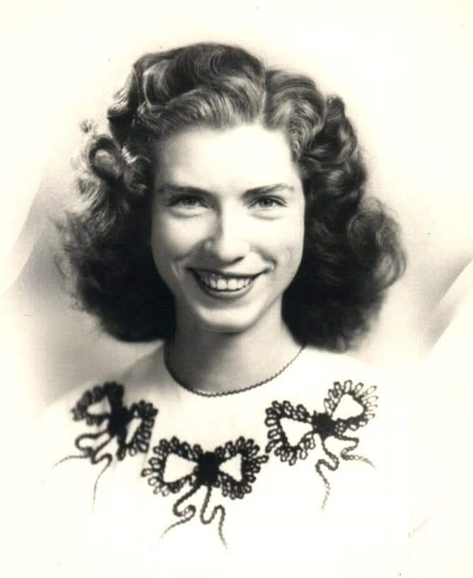 Iris Morrison's Instagram, Twitter & Facebook on IDCrawl