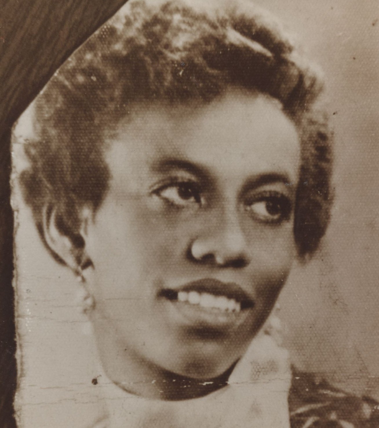 Lorena Roberts's Instagram, Twitter & Facebook on IDCrawl