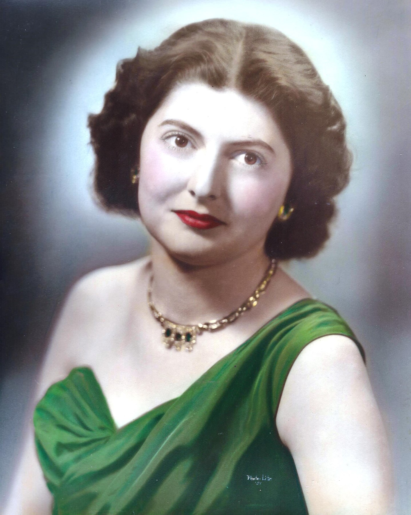 Elaine Peterson's Instagram, Twitter & Facebook on IDCrawl