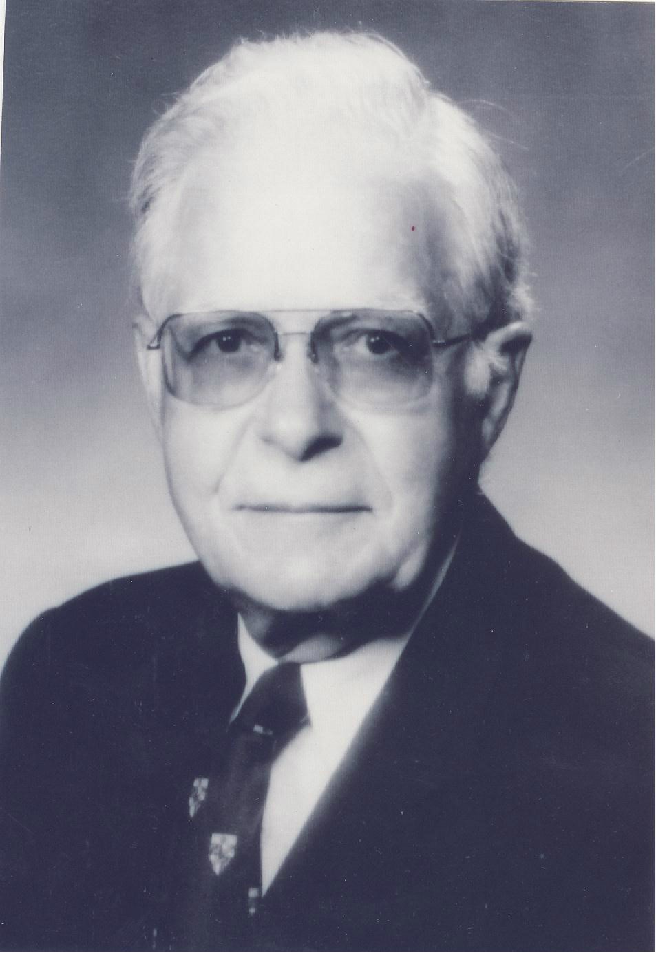 Dr. Kerr Lachlan White Obituary - Charlottesville, VA