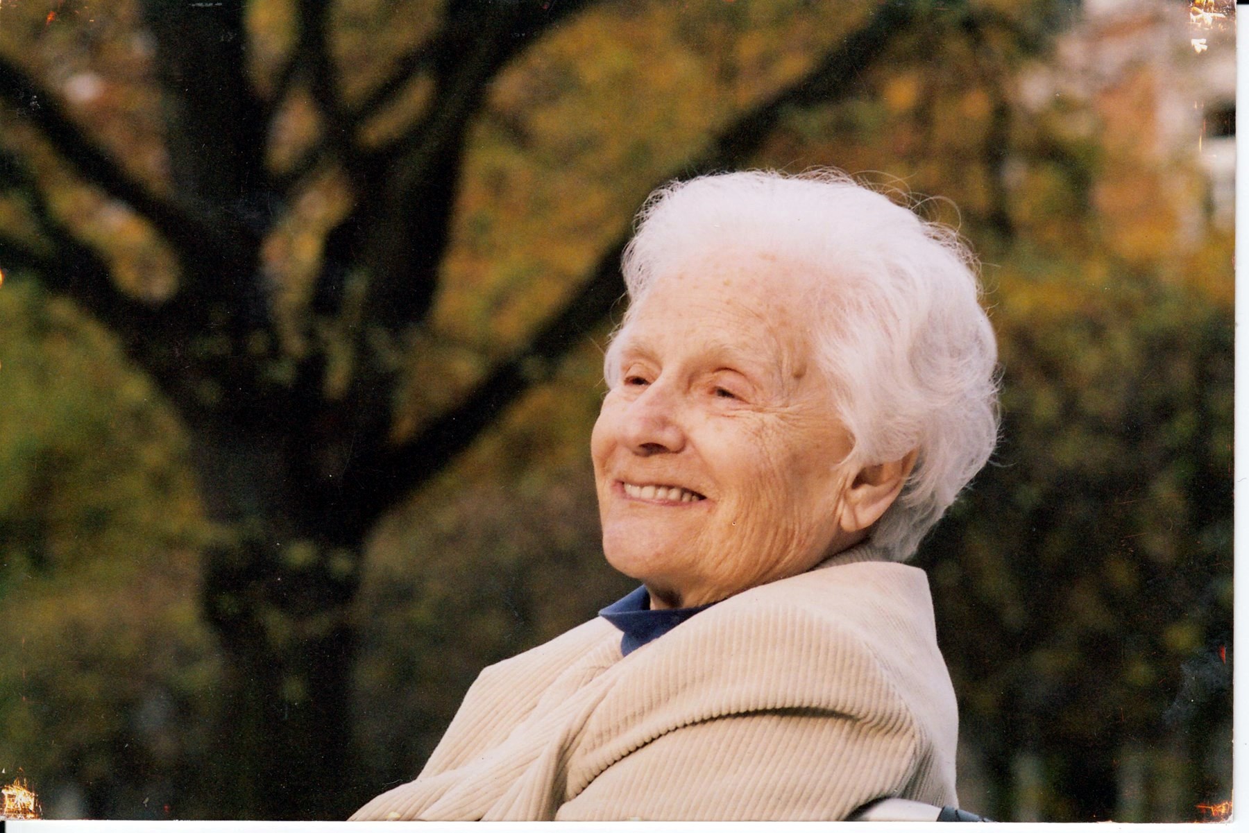 Eva Bernhardt-Kabisch Obituary - Bloomington, IN