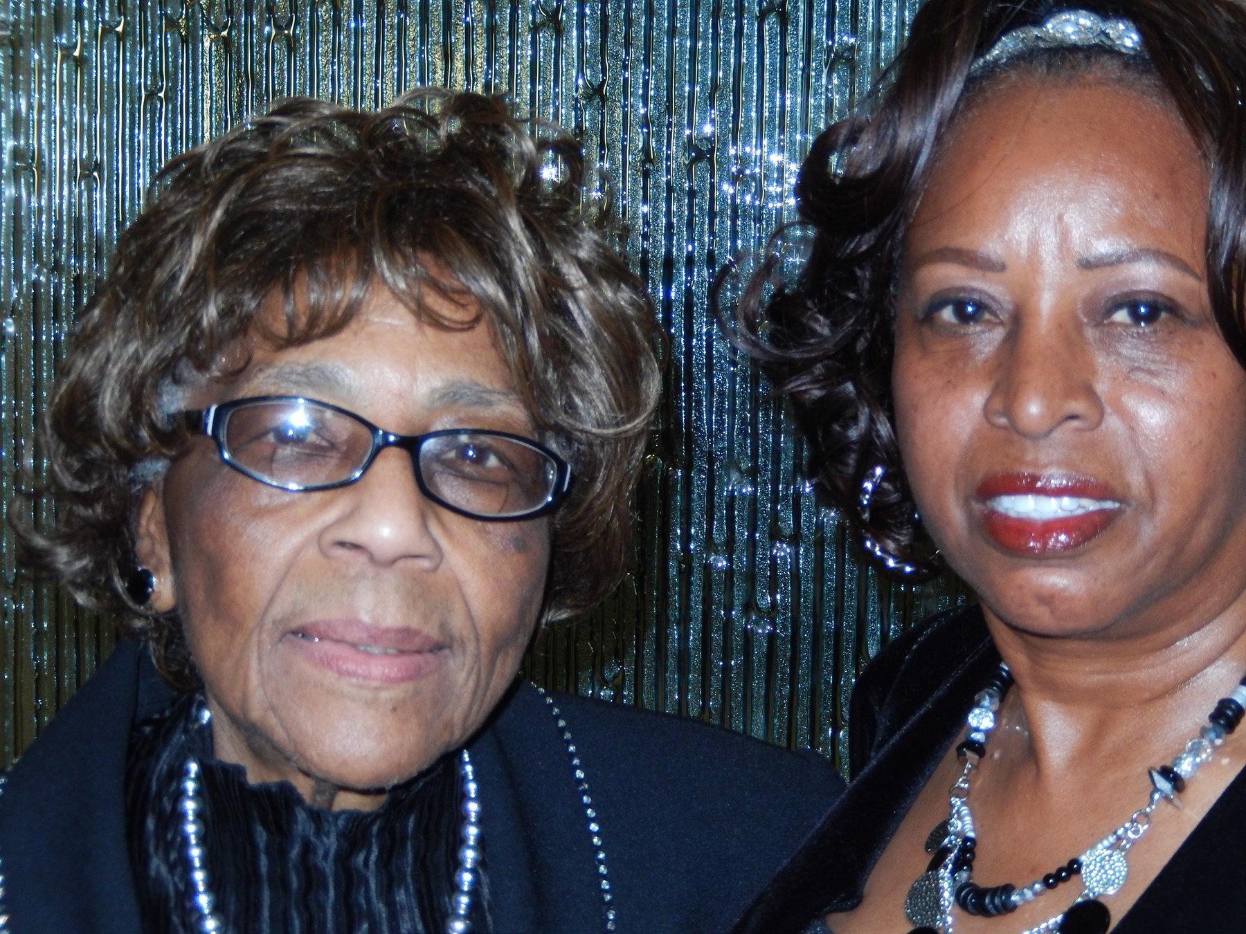 Vivian Cooper's Instagram, Twitter & Facebook on IDCrawl