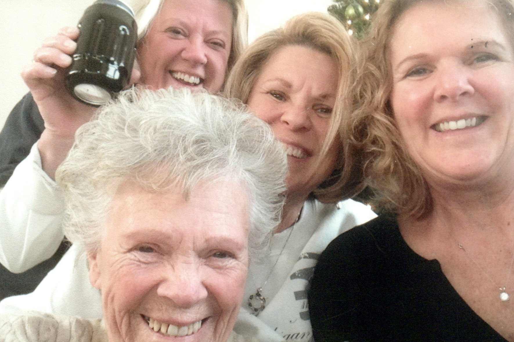 Geraldine Hess's Instagram, Twitter & Facebook on IDCrawl