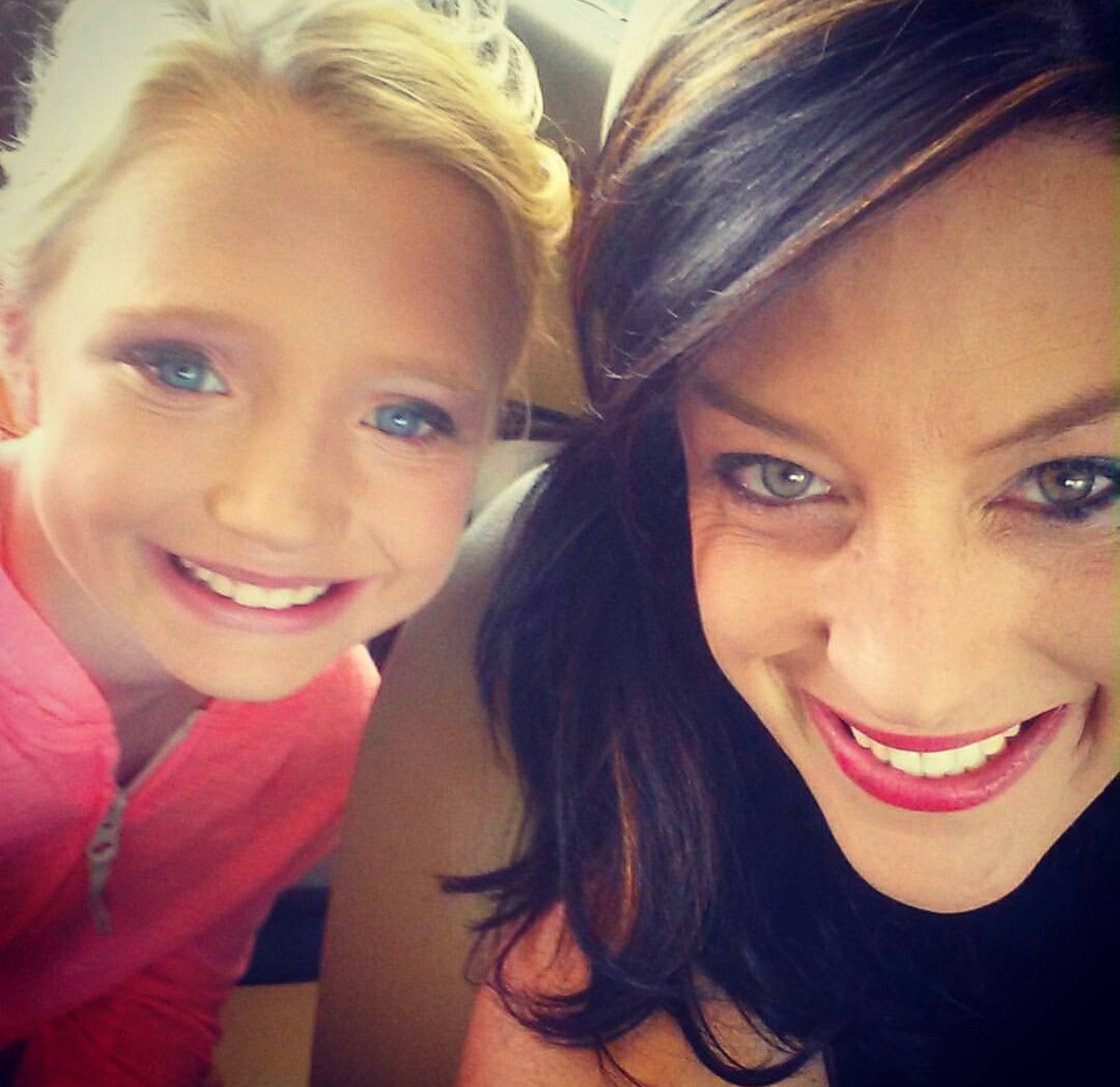 Amy Drake's Instagram, Twitter & Facebook on IDCrawl