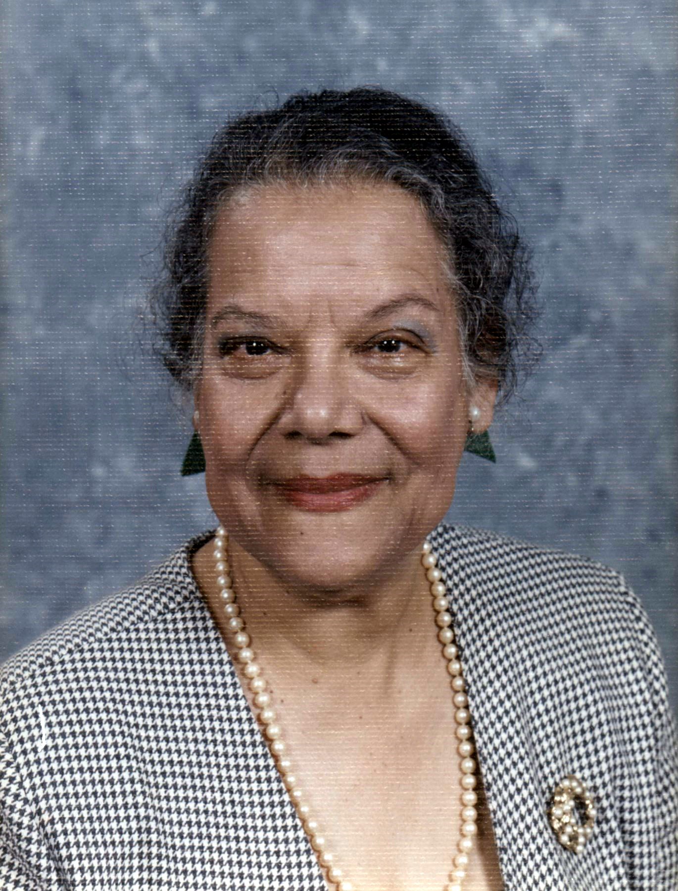 Lisa Brooks's Instagram, Twitter & Facebook on IDCrawl