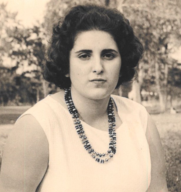 Rosa Maria Longueira (Nee Segura) Obituary - Montreal, QC