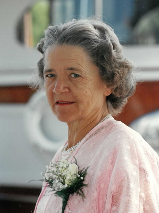 Edith Lausine Johannsen Obituary - Navin, MB