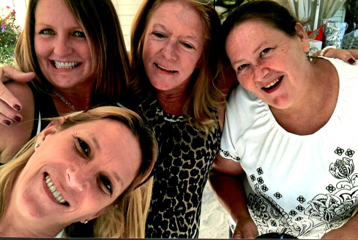 Sharon Richards's Instagram, Twitter & Facebook on IDCrawl