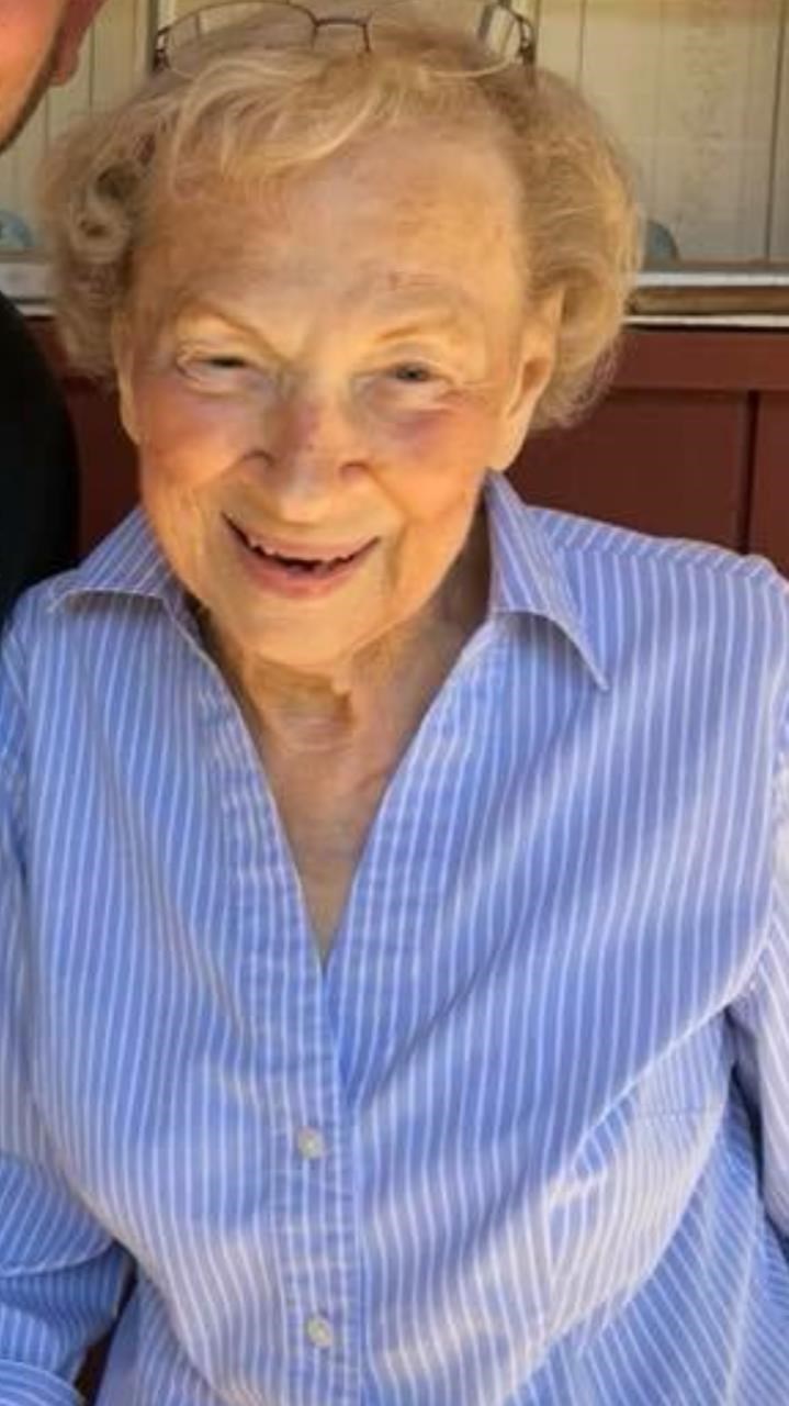 Lilly Therese's Instagram, Twitter & Facebook on IDCrawl