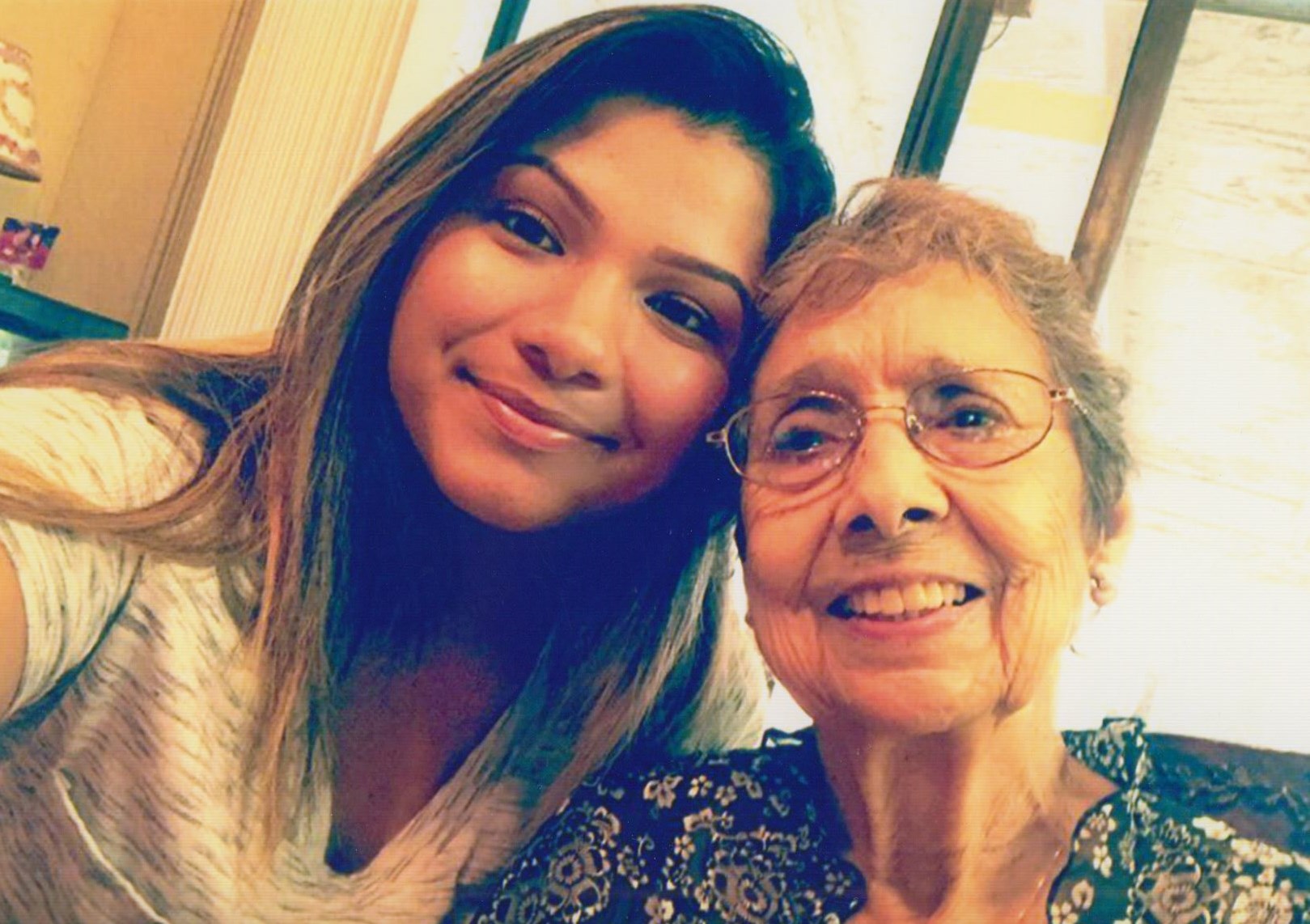 Amelia Rios's Instagram, Twitter & Facebook on IDCrawl