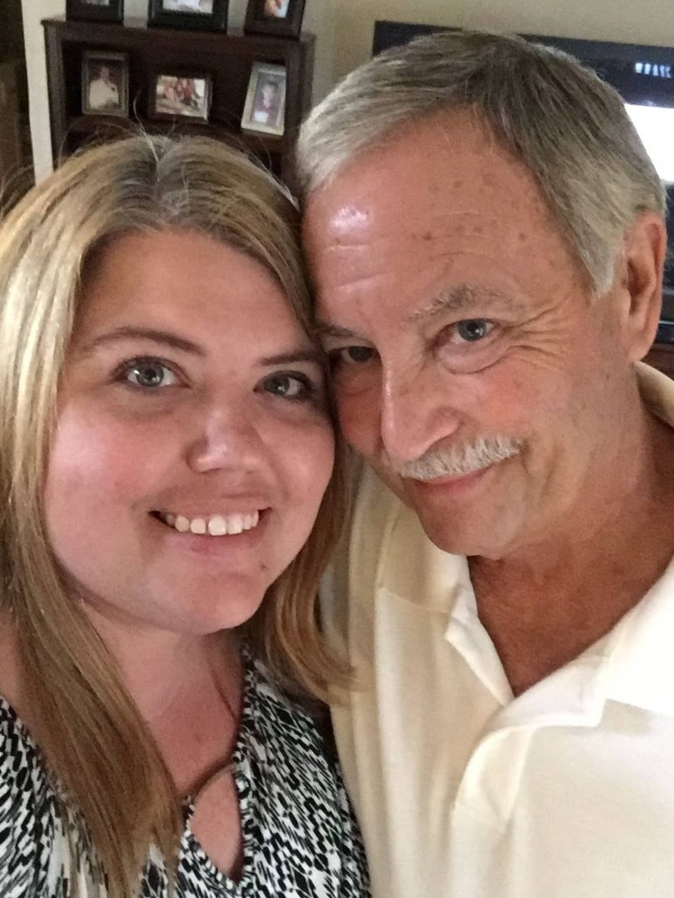 Lisa Strain's Instagram, Twitter & Facebook on IDCrawl