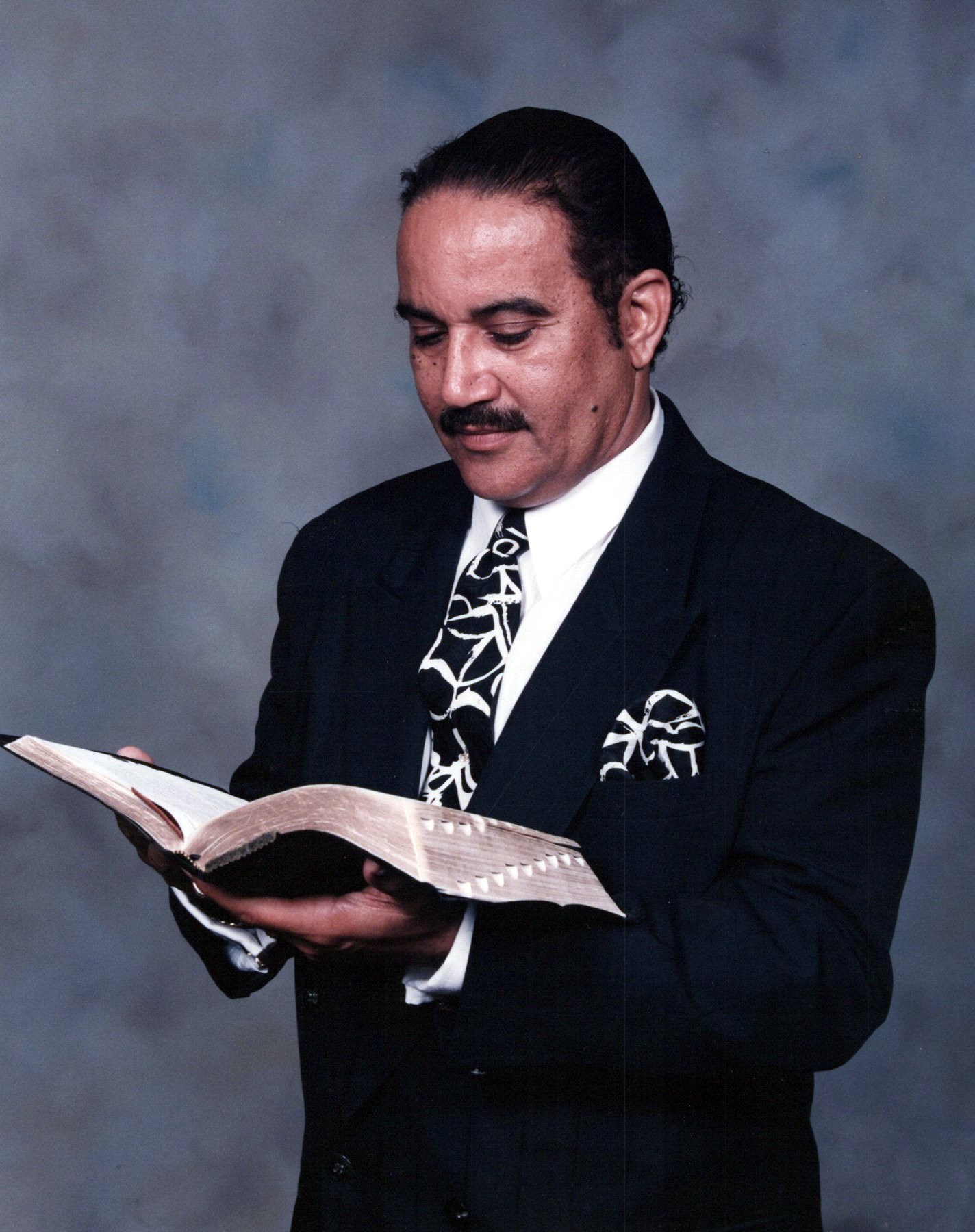 Dr. Floyd Lester Bass Jr. Obituary - Olive Branch, MS Dr. Floyd Lester Bass Jr. Obituary - Olive Branch, MS