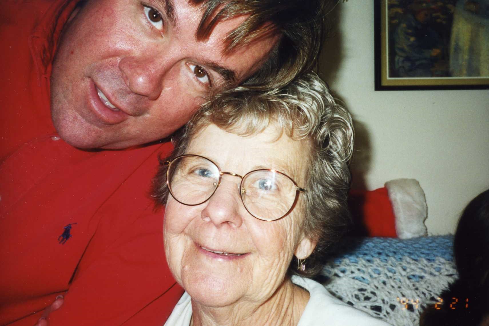 Bonnie Ryder's Instagram, Twitter & Facebook on IDCrawl