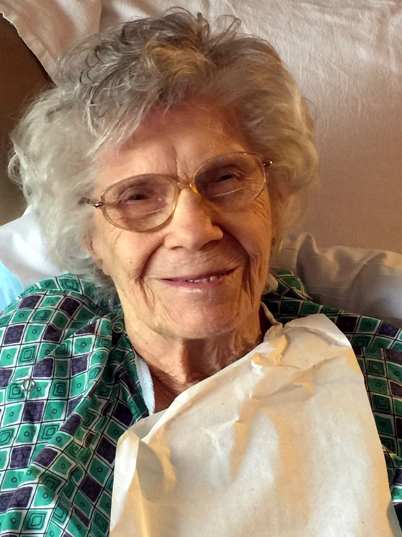 Annie Parr's Instagram, Twitter & Facebook on IDCrawl