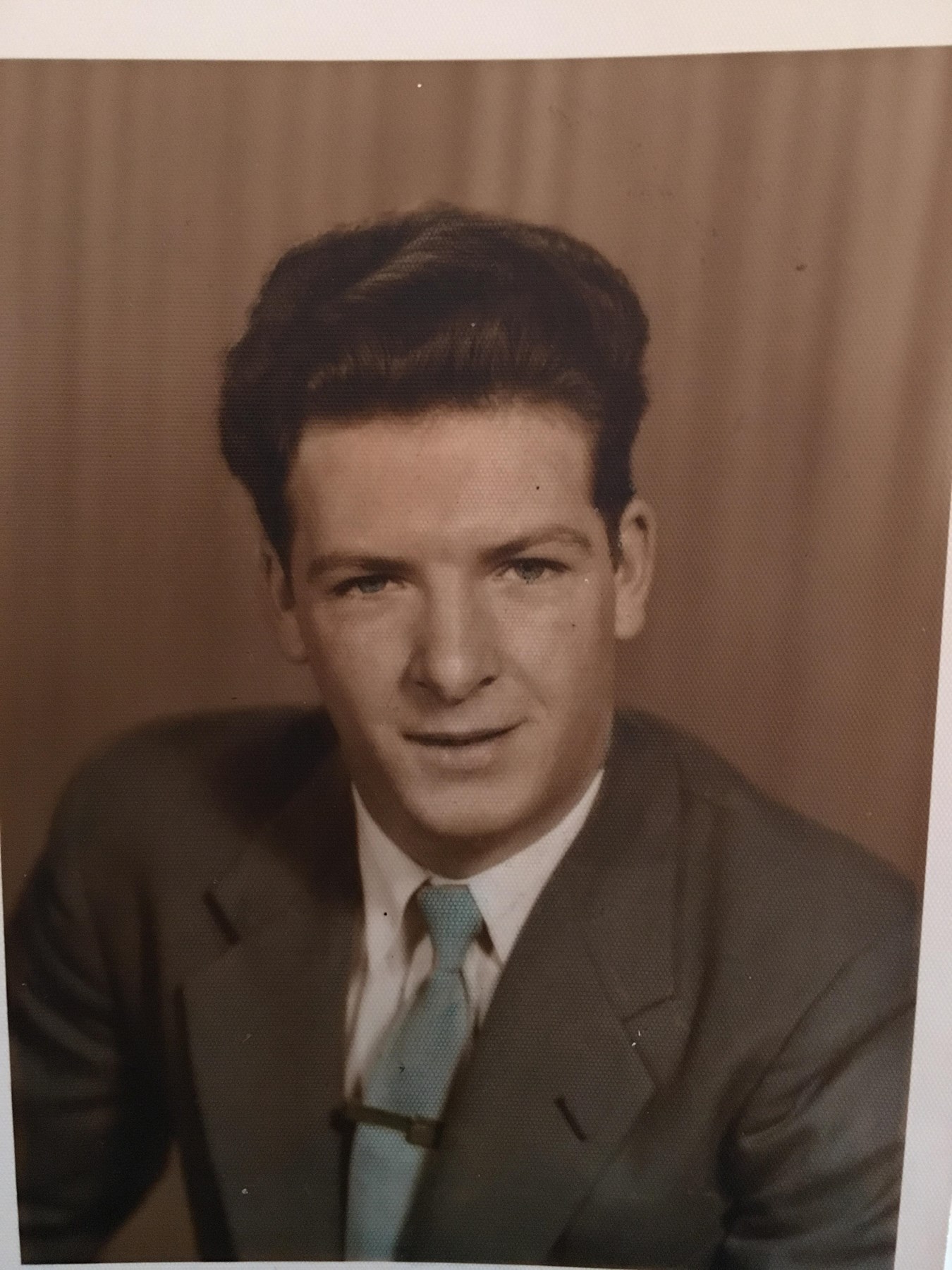 Claude Carroll's Instagram, Twitter & Facebook on IDCrawl