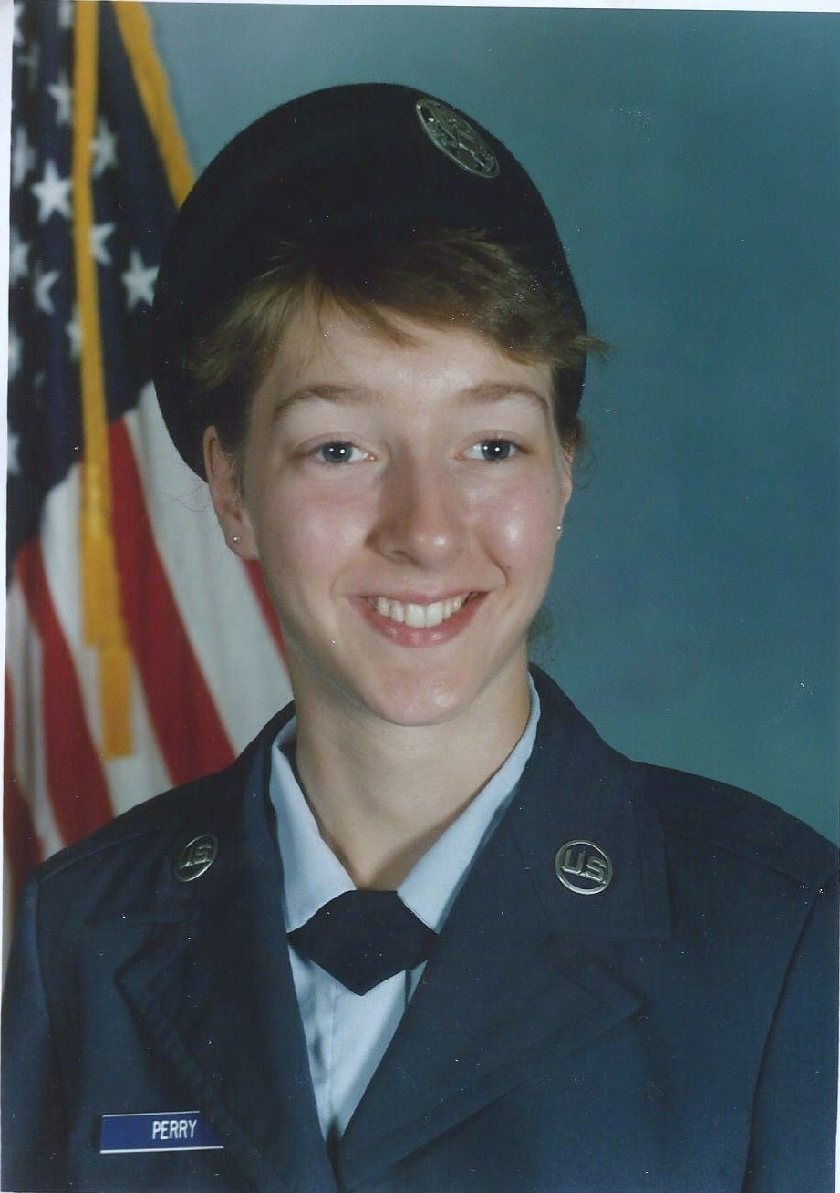 Julie Perry's Instagram, Twitter & Facebook on IDCrawl