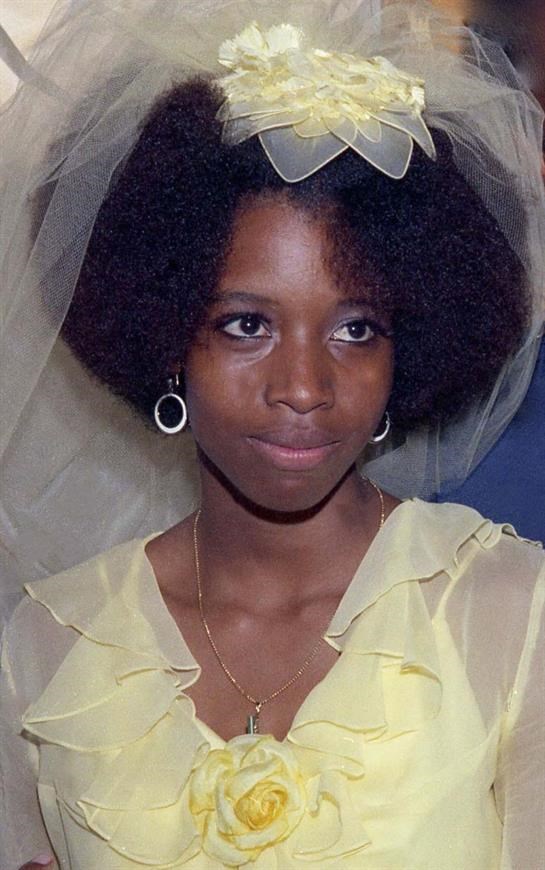 Sandra Douglas's Instagram, Twitter & Facebook on IDCrawl