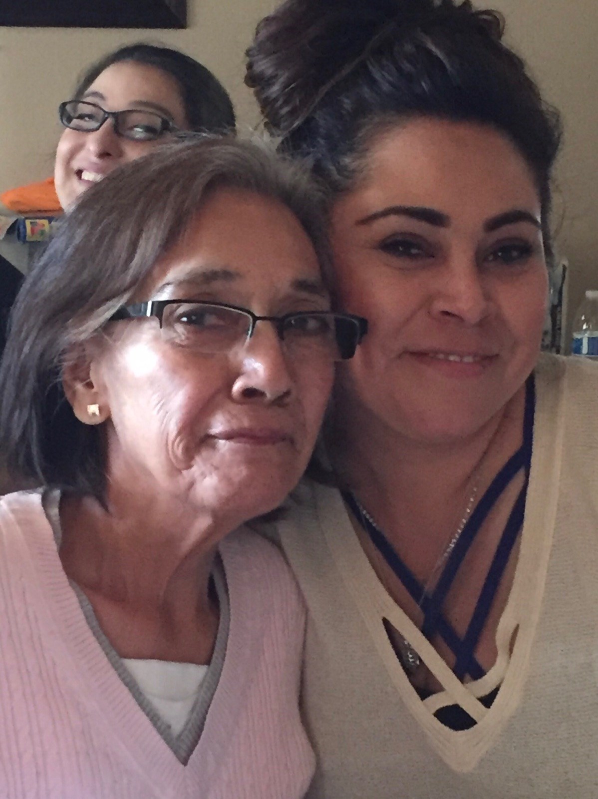 Luz Galvan's Instagram, Twitter & Facebook on IDCrawl