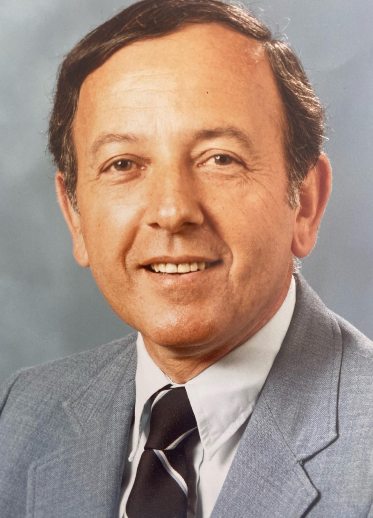 Arthur Burns Obituary - Corona Del Mar, CA