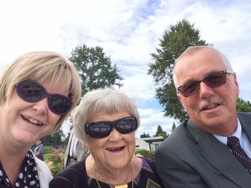 Joyce Hansen's Instagram, Twitter & Facebook on IDCrawl